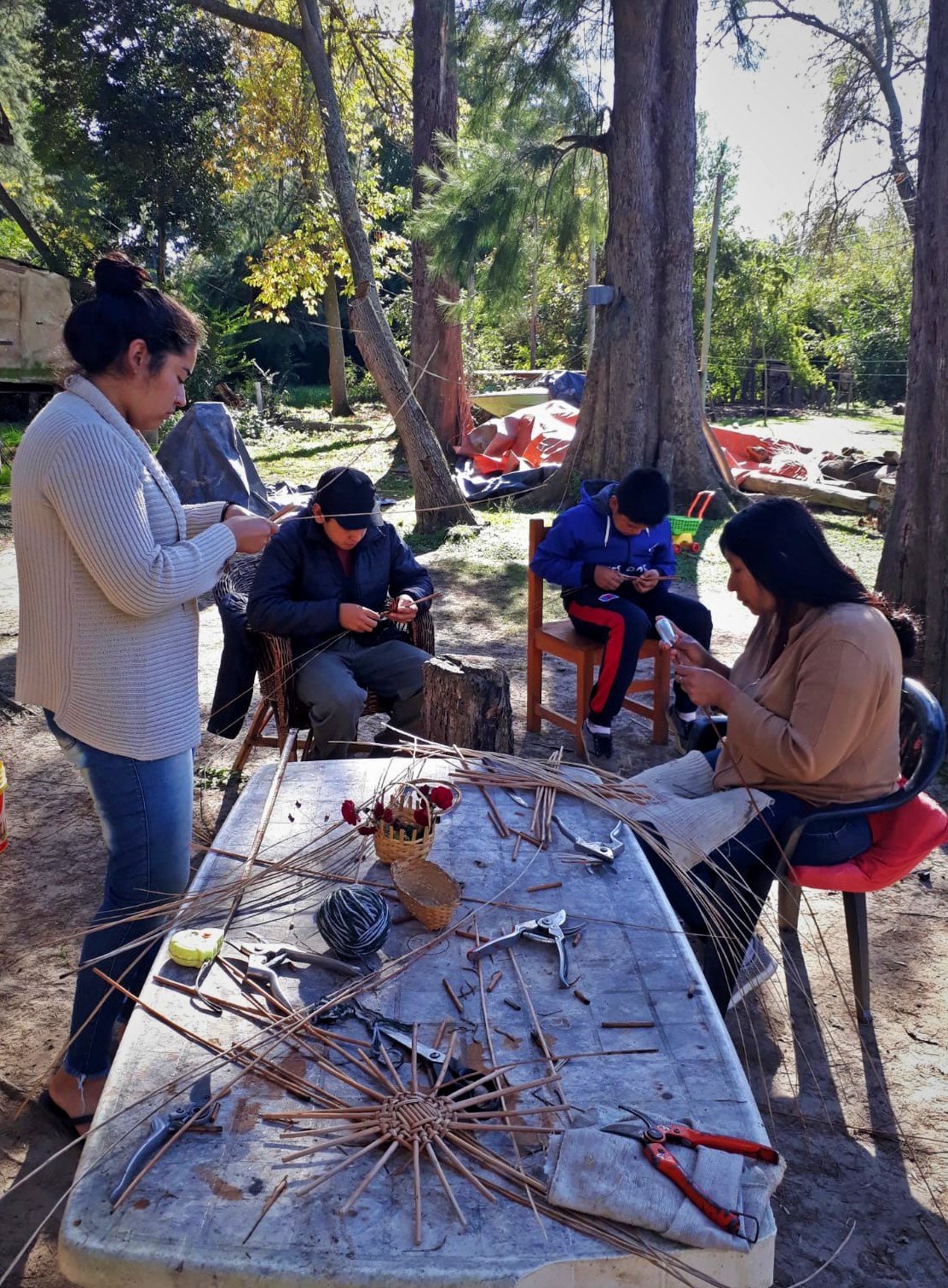 El taller de cestería en el Arroyo Caraguatá avanza superando las ...
